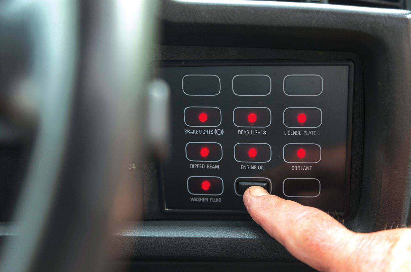 BMW E24 M635CSi vs E28 M5: dial M for more | Classic & Sports Car